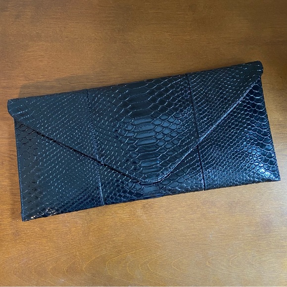 Urban Expressions | Bags | Patent Snakeskin Black Envelope Clutch ...